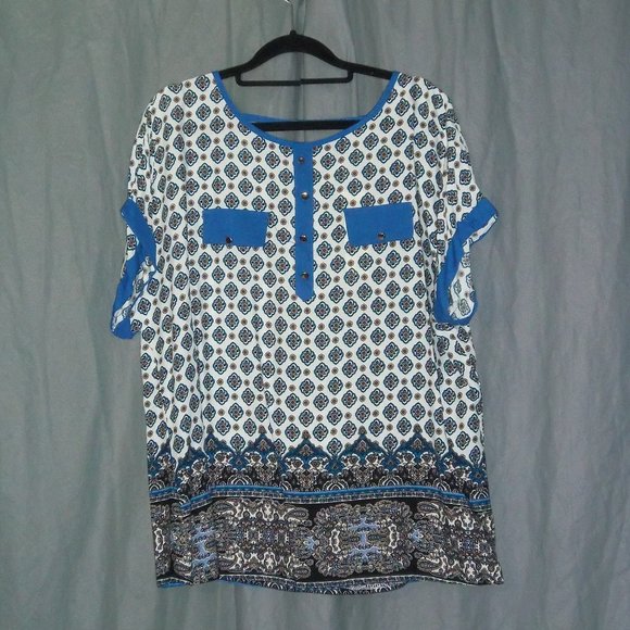 Toomi | Tops | New White Blue Floral Top | Poshmark